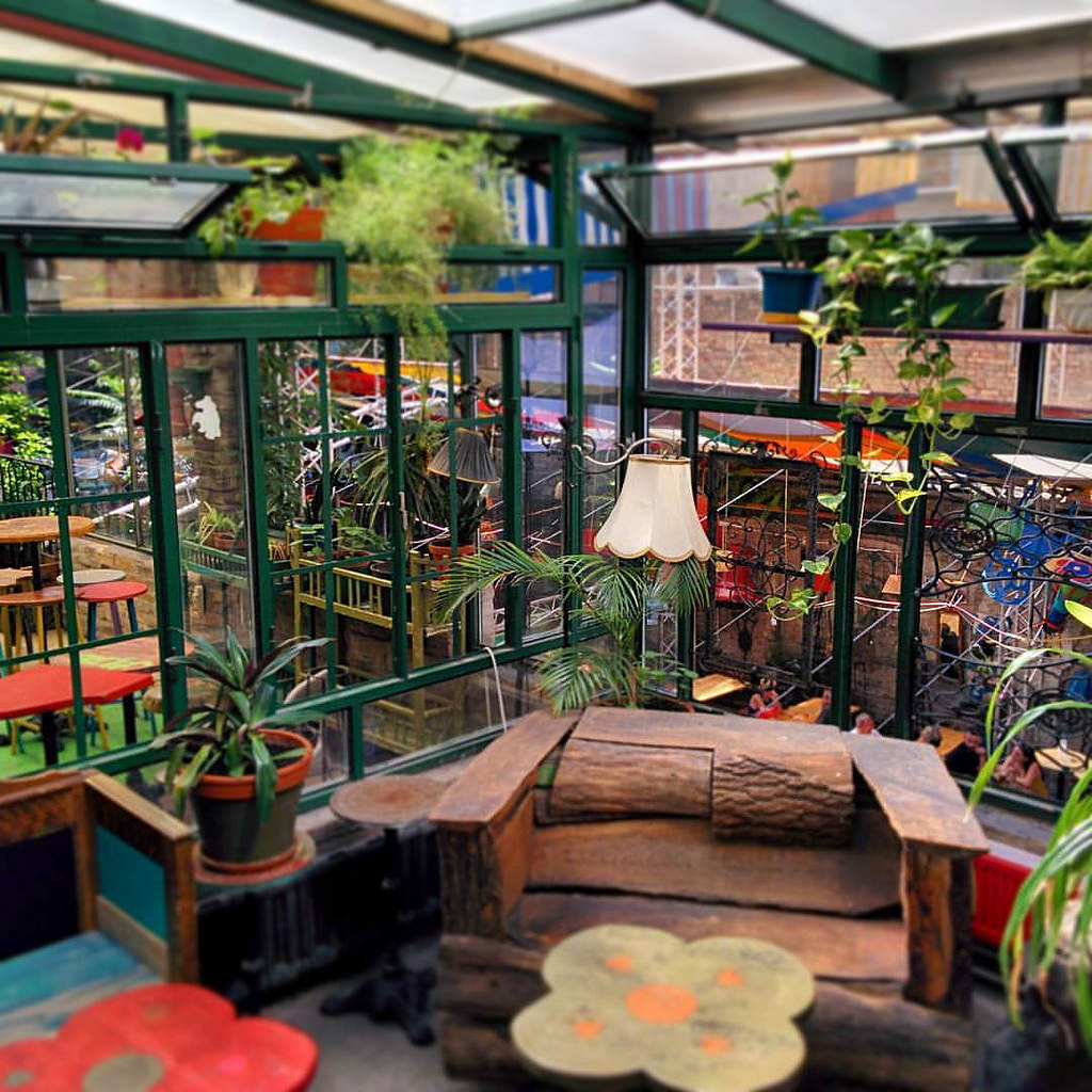 THE AMAZING SZIMPLA KERT, BUDAPEST - Indie Voyager